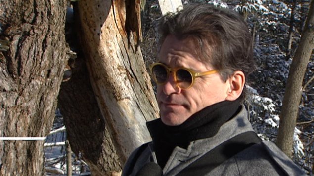 Des manifestants contre la prolongation de l'autoroute 5 | Radio-Canada