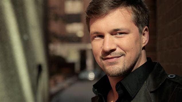 L'animateur Jean-François Chevrier devant les tribunaux | Radio-Canada