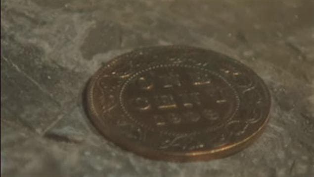 La pierre angulaire de l'église Saint-Philippe dévoile son trésor ...