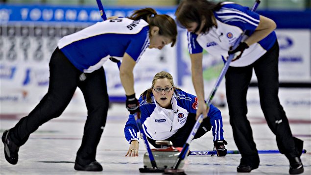 Scott et Holland à égalité | Radio-Canada