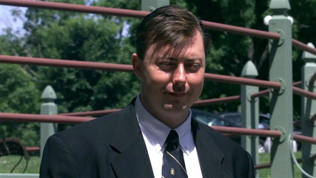 Accusé de s'être endormi en comité parlementaire, le député Rob Anders ...