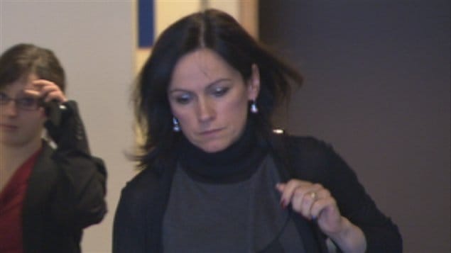 Le médecin France Fréchette devra subir un procès | Radio-Canada