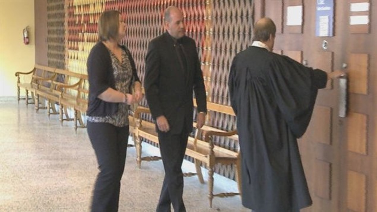 Le policier Jean Landry reconnu coupable de menaces de mort | Radio-Canada