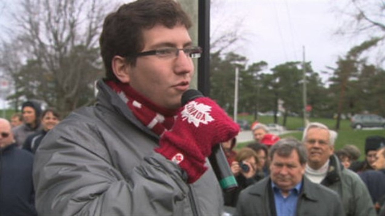 Le candidat néo-démocrate Pierre-Luc Dusseault dément toute allégation ...