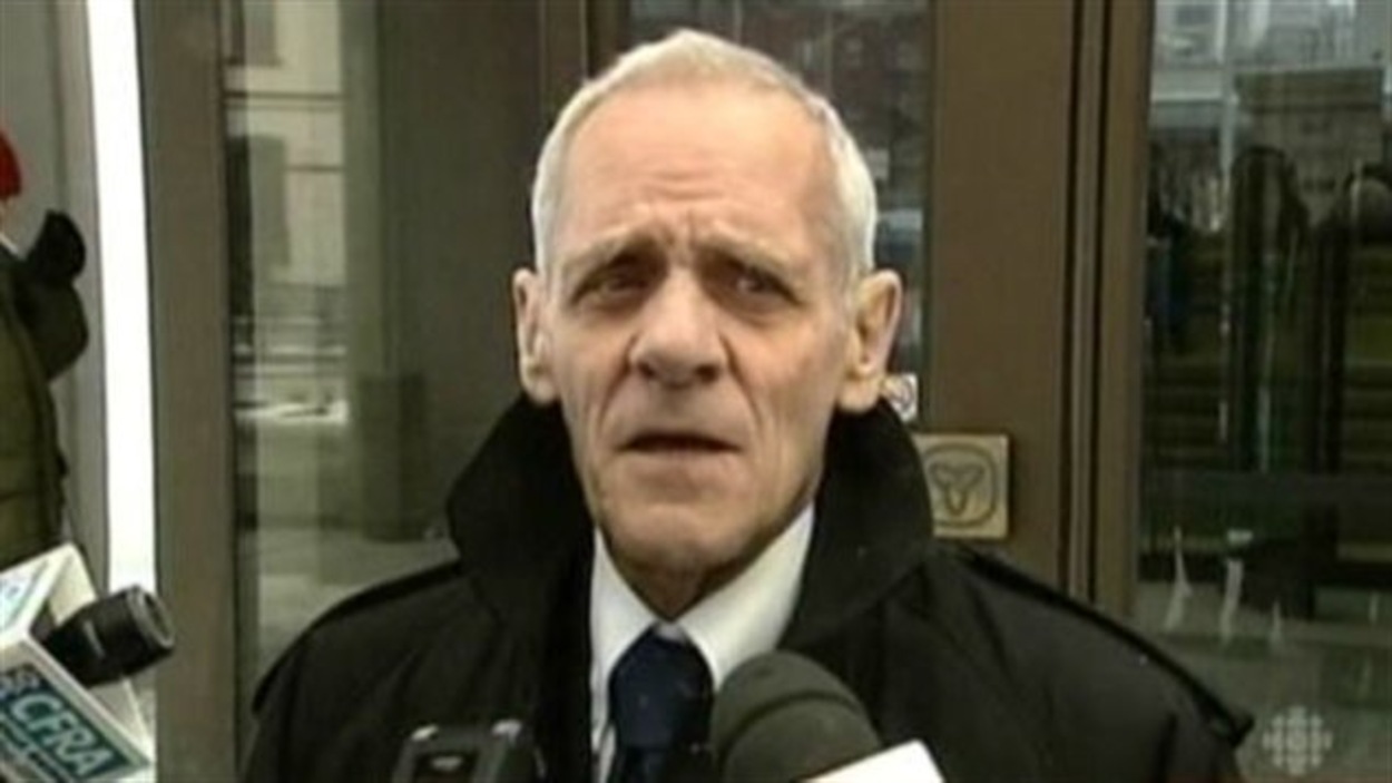 Roméo Phillion pourra poursuivre la police et la Couronne | Radio-Canada