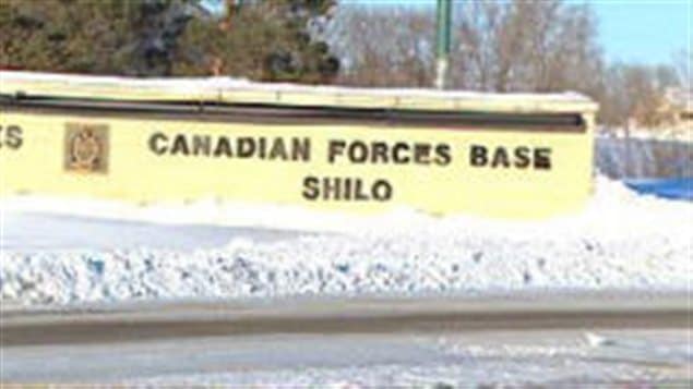 Un vétéran défie la justice militaire pour dénoncer le processus d'aide ...