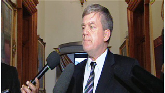 Alward entend l'appel de Gaétane Richard | Radio-Canada