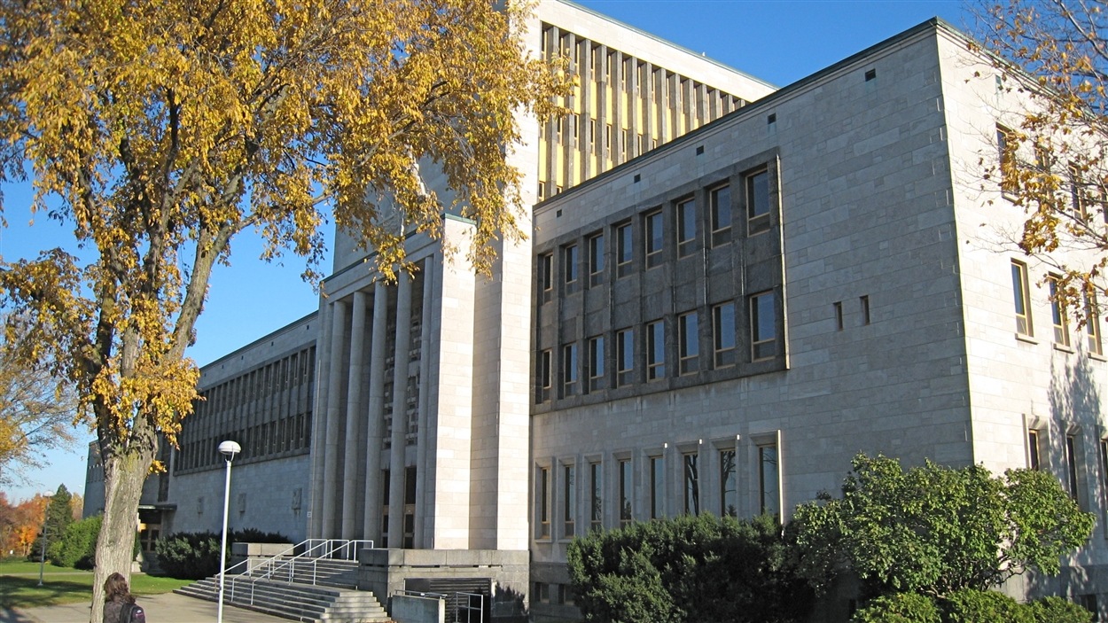 Études universitaires : le Québec à la traîne | Radio-Canada