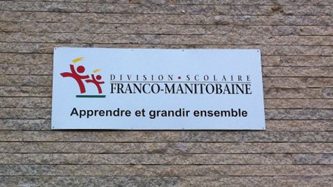 Intégrer ces enfants qui ne parlent pas français à la DSFM | Radio-Canada