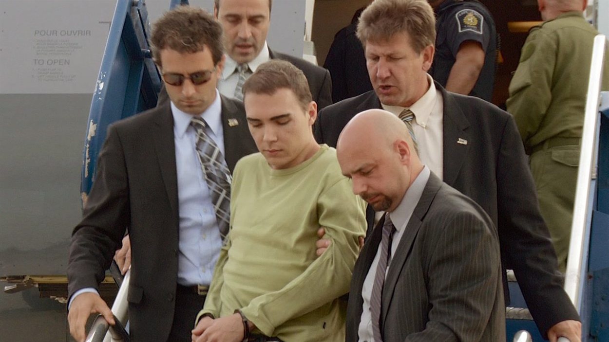 Magnotta semble couler des jours heureux à la prison Archambault ...