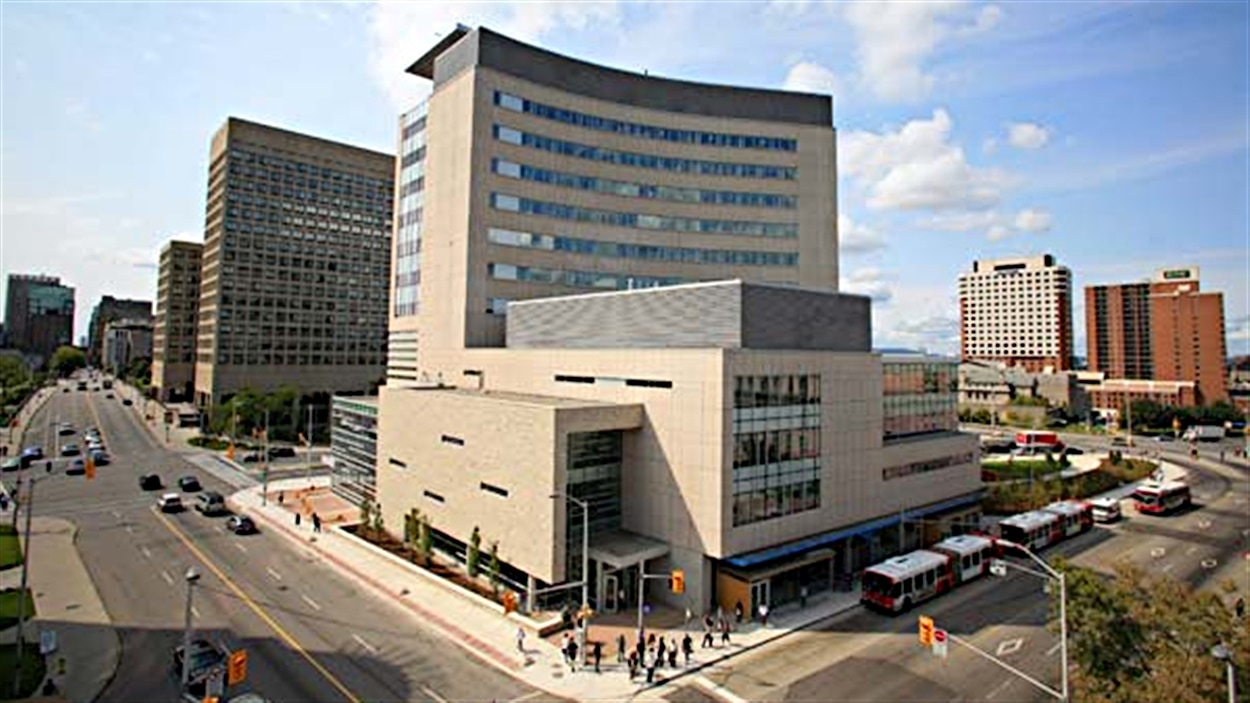 Manque de transparence à l’Université d’Ottawa? | Radio-Canada