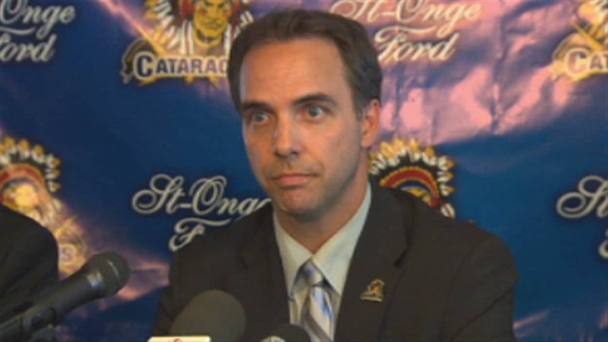 Chalifoux succède à Veilleux | Radio-Canada