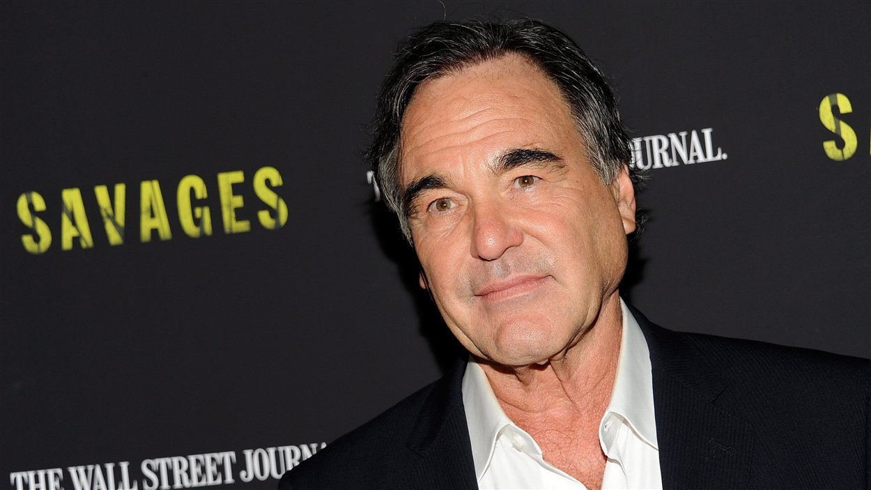 Oliver Stone fait la promotion de son film Savages... et de la ...