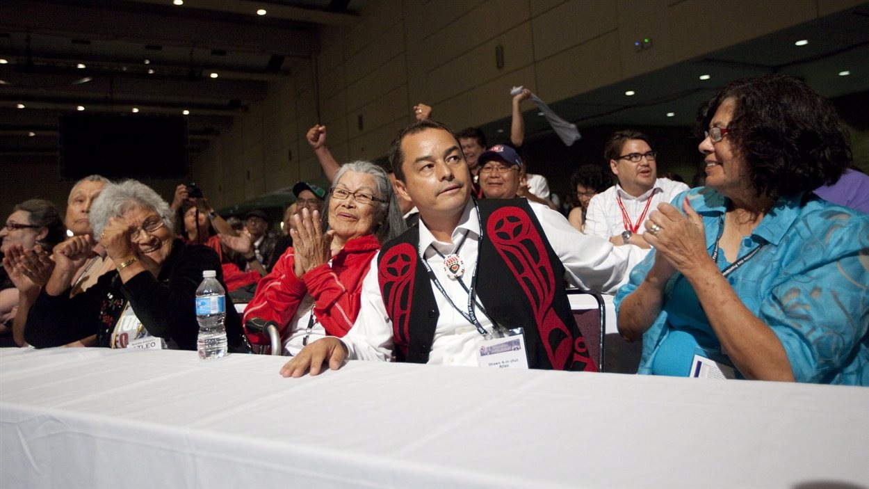 Shawn Atleo réélu chef de l'Assemblée des Premières Nations | Radio-Canada