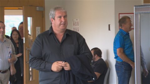 Robert Hakim est cité à procès | Radio-Canada