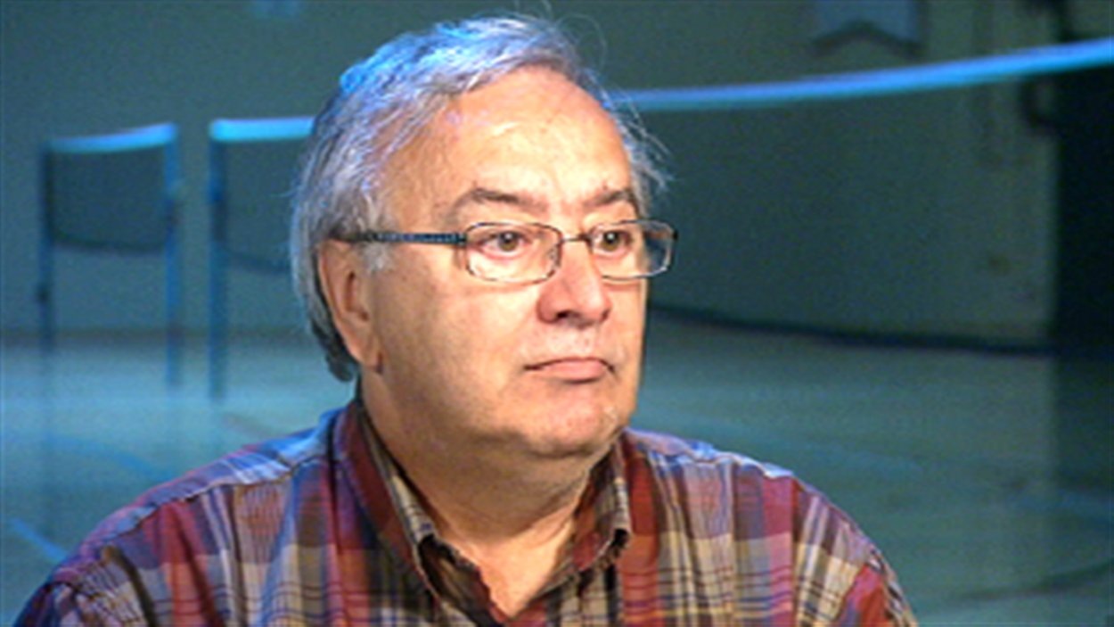 La carrière exceptionnelle de l'arbitre Jean-Guy Poitras | Radio-Canada