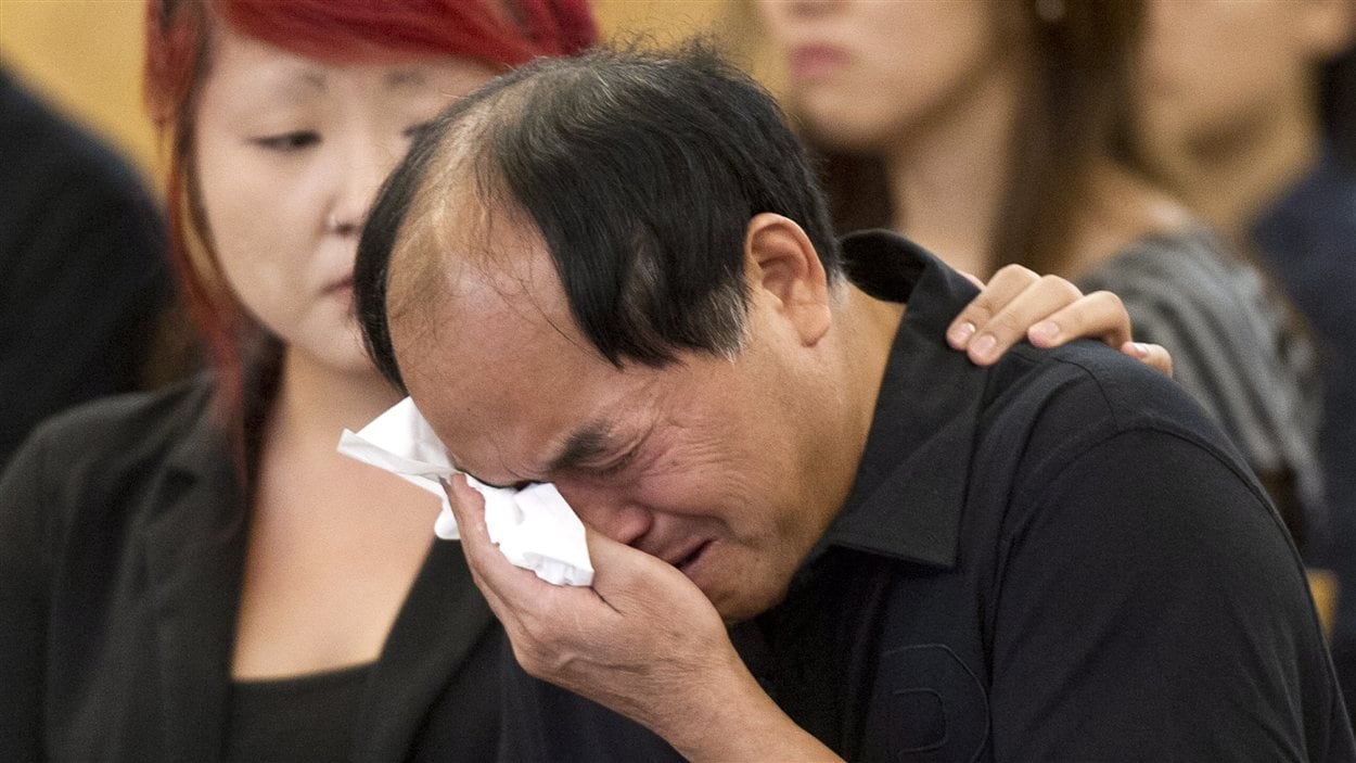 Des funérailles publiques pour Lin Jun | Radio-Canada