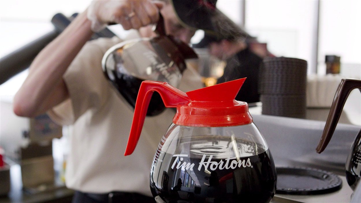 Un premier Tim Hortons à Oman | Radio-Canada