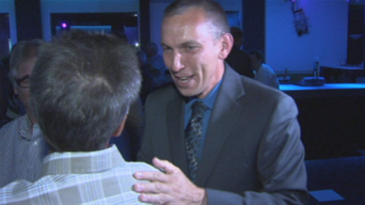 Luc Trudel gagne dans Saint-Maurice | Radio-Canada