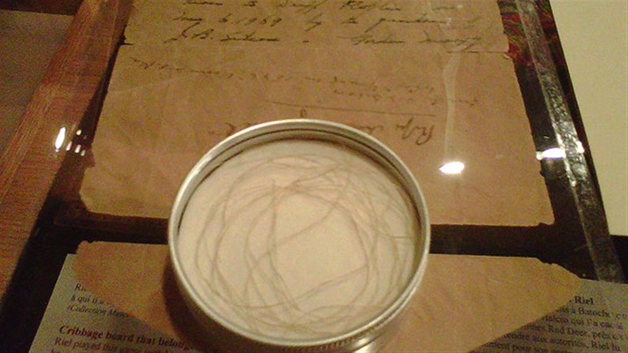 Un morceau de la corde de Louis Riel donnée au Musée de Saint-Boniface ...