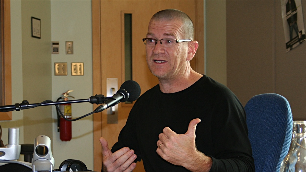 L'artiste Dominique Breau à la défense de l'environnement | Radio-Canada