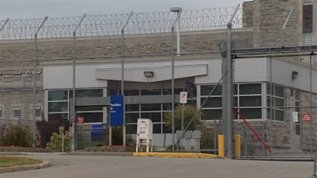 Le problème de surpopulation à la prison de Hull est de nouveau décrié ...