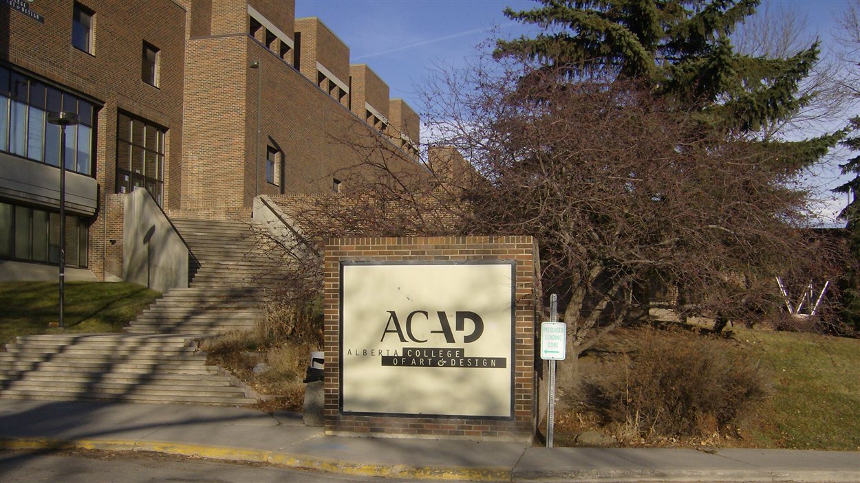 Une école a versé des milliers de dollars à un avocat proche du PC pour ...
