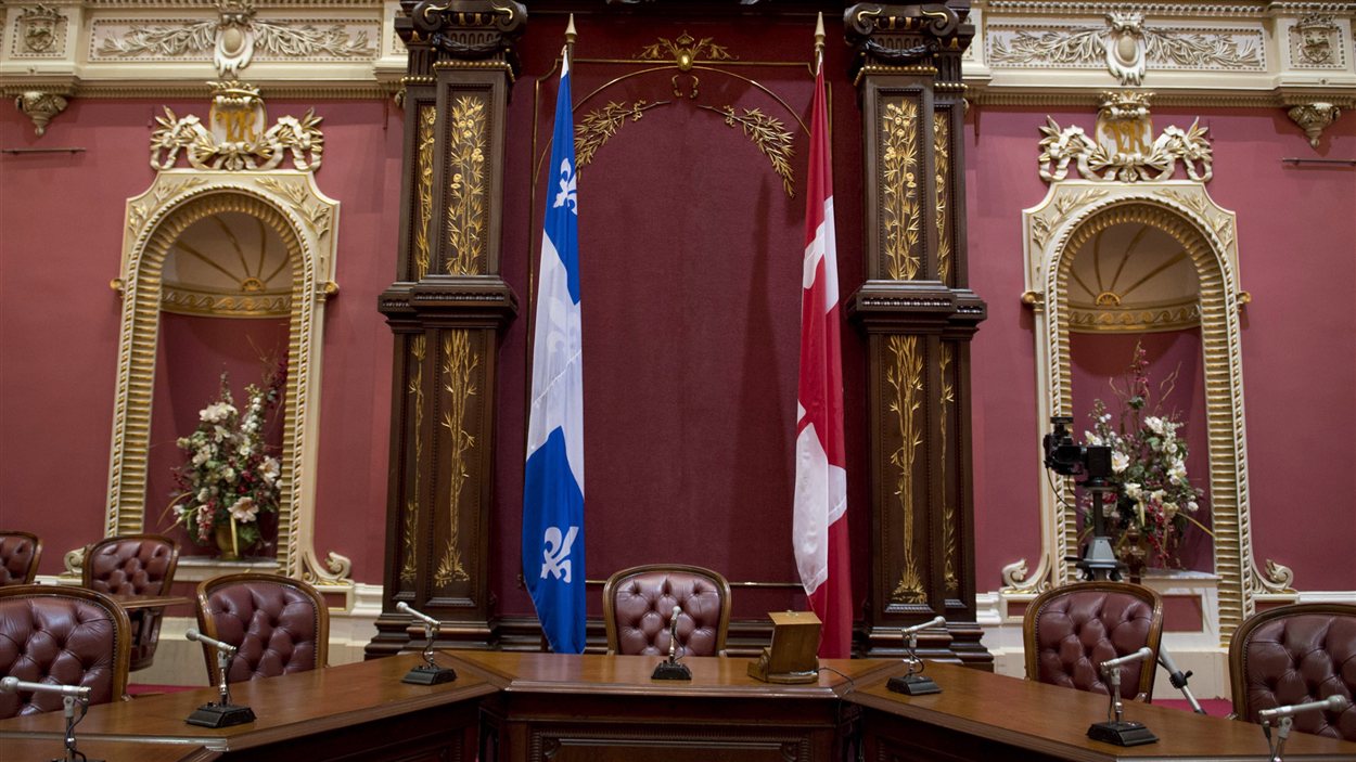 Les députés décideront du sort du drapeau canadien à l'Assemblée ...