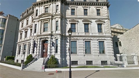 Le club 357c populaire chez les politiciens | Radio-Canada