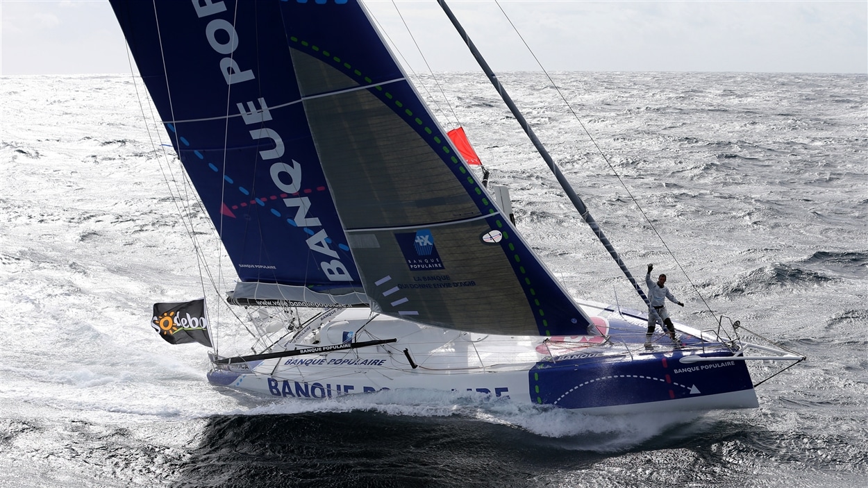 Le Cléac'h reprend la tête | Radio-Canada