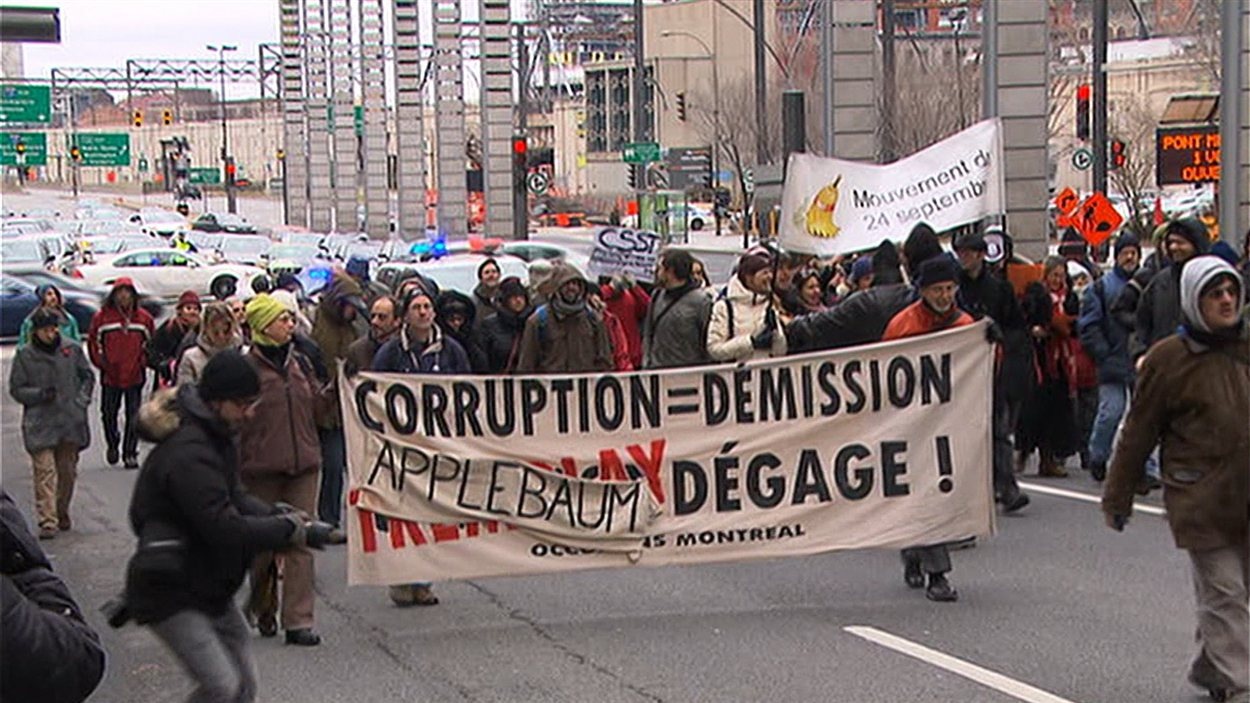 Des citoyens marchent contre la corruption à Montréal | Radio-Canada.ca