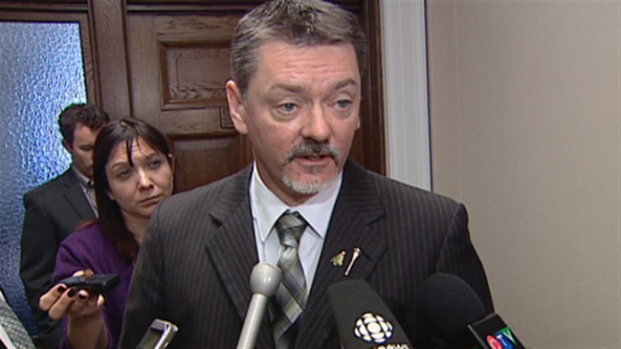 Prévisions budgétaires peu encourageantes pour l'Alberta | Radio-Canada