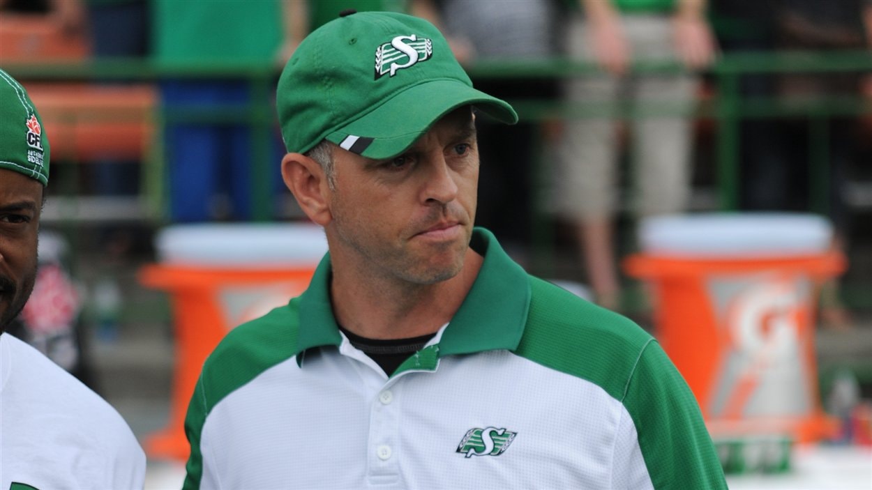 Dickenson quitte le navire | Radio-Canada