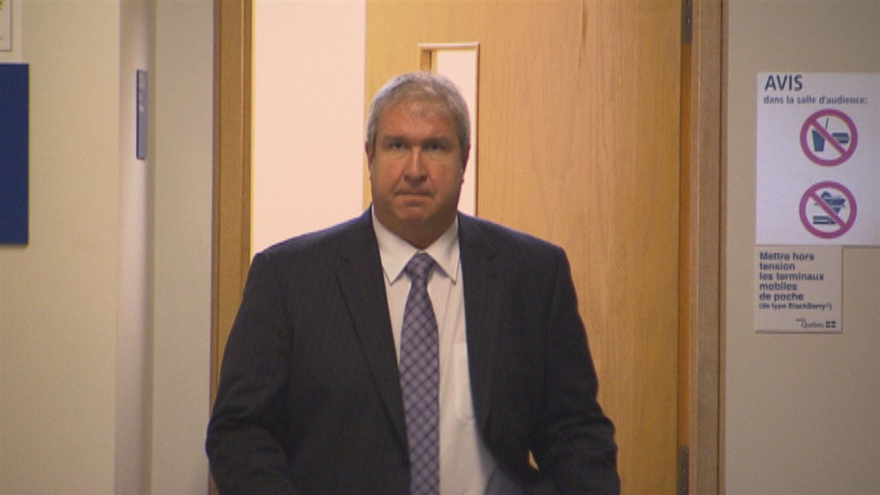 Deuxième jour du procès pour tentative de fraude de Robert Hakim ...
