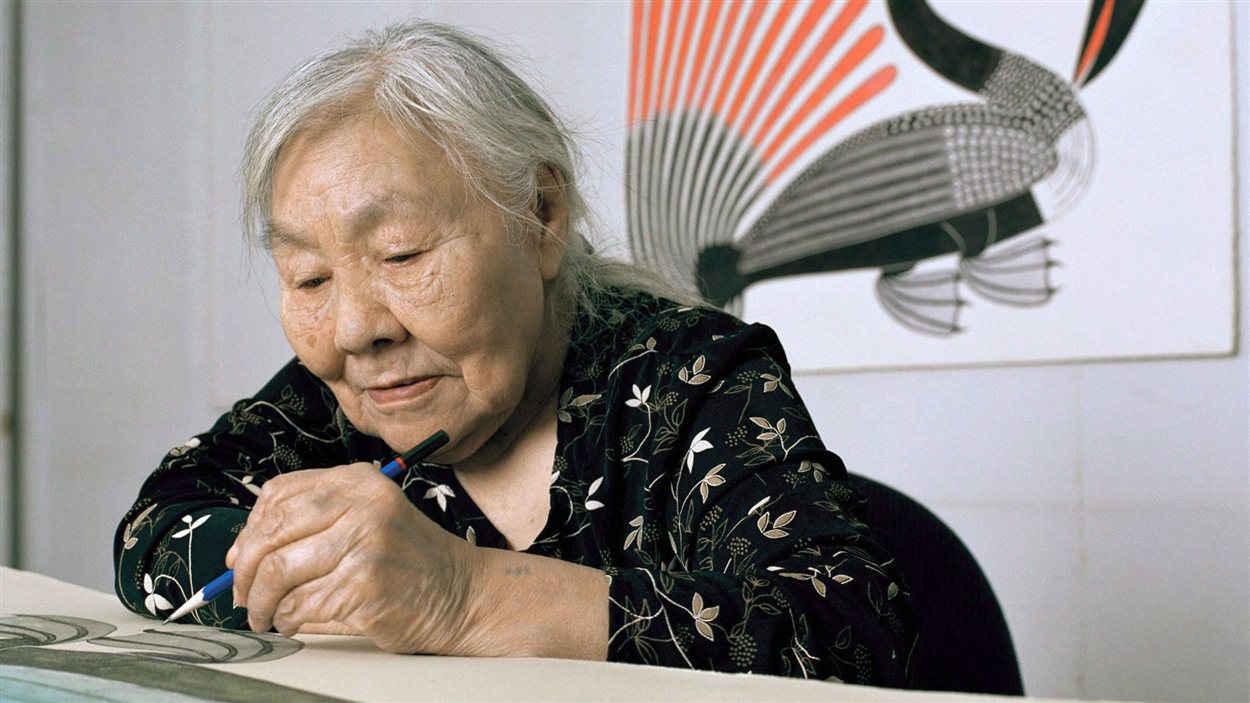 L'artiste inuite Kenojuak Ashevak s'éteint à 85 ans | Radio-Canada