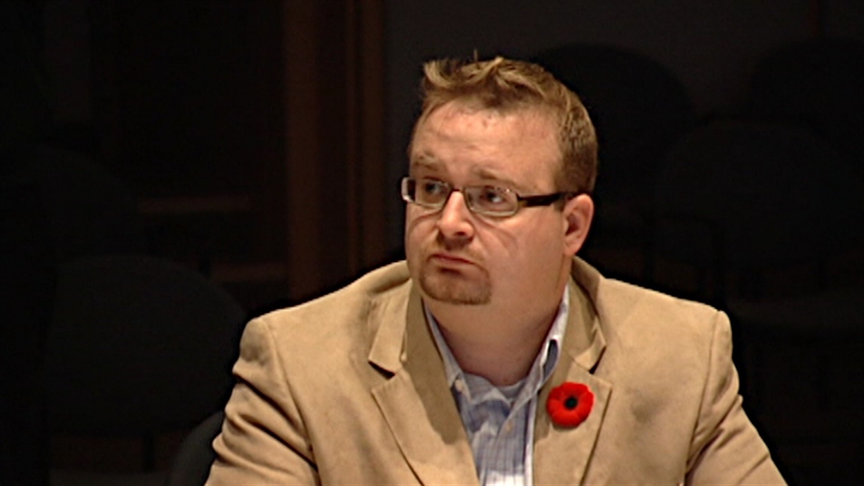 Le conseiller Stephen Blais d'Ottawa est sorti du coma | Radio-Canada