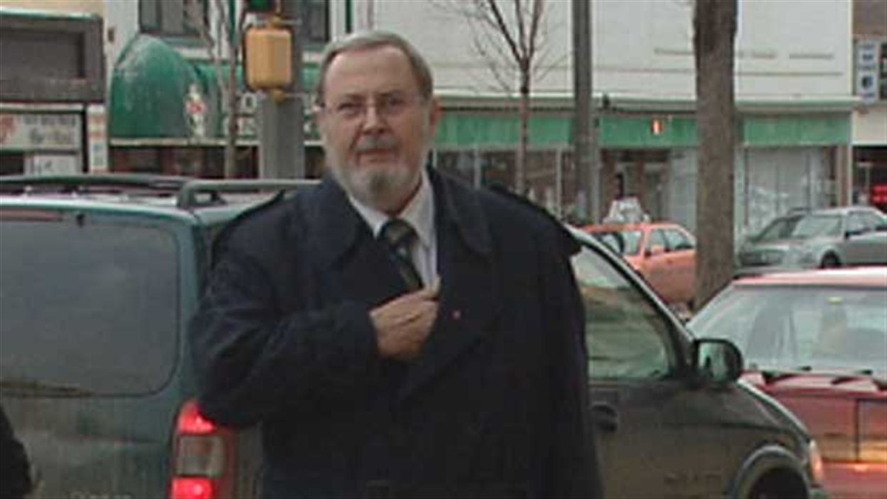 Edmonton : Peter Goldring témoigne à son procès | Radio-Canada