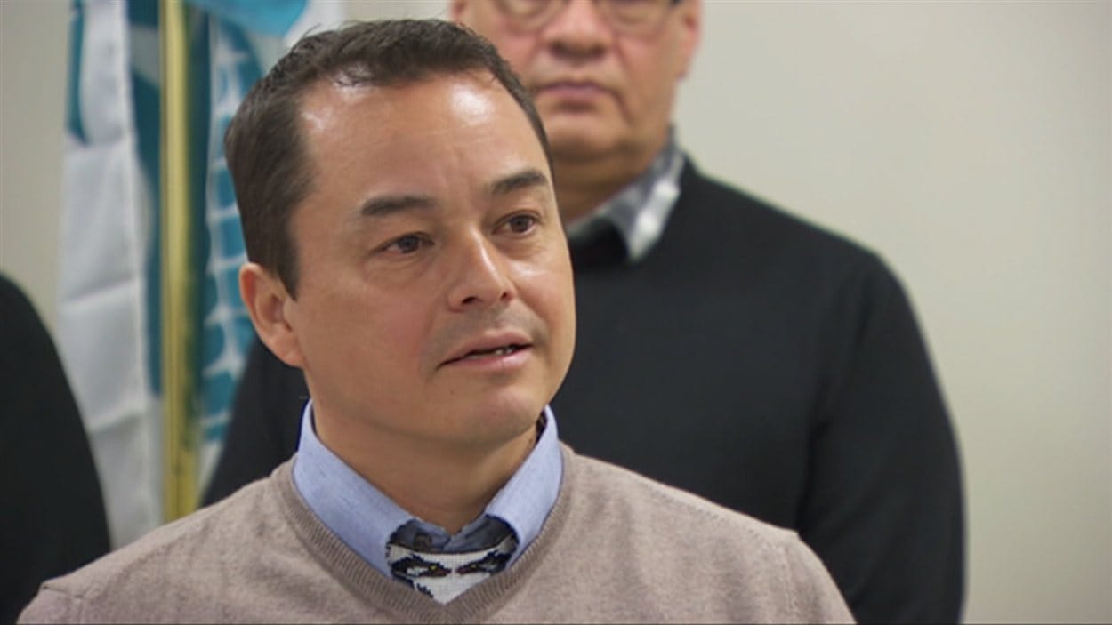 Shawn Atleo lance un appel à la solidarité autochtone | Radio-Canada
