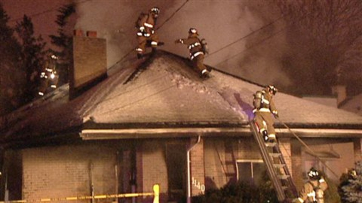 Une octogénaire perd la vie dans l'incendie de sa résidence | Radio-Canada