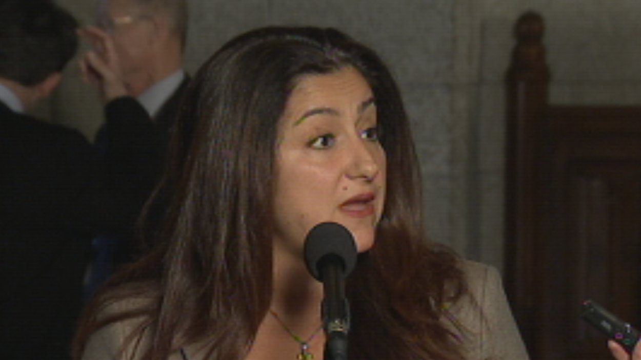 Affaire Mourani : Julie Sheinck claque la porte du Bloc québécois ...