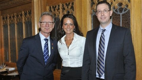 Confusion sur le sort de l'adjointe du sénateur Boisvenu | Radio-Canada