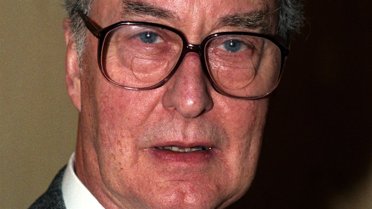 Frank Thornton, connu pour son rôle dans Are you being served? , meurt ...