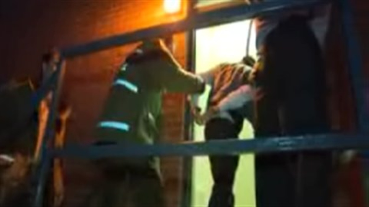 Comparution de Billy Poulin : bousculade au palais de justice de Matane ...