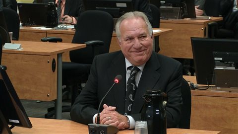 Trépanier payé par Dessau alors qu'il était à Union Montréal | Radio-Canada