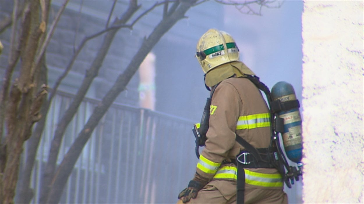 Les pompiers de Québec votent sur leur nouveau contrat de travail ...