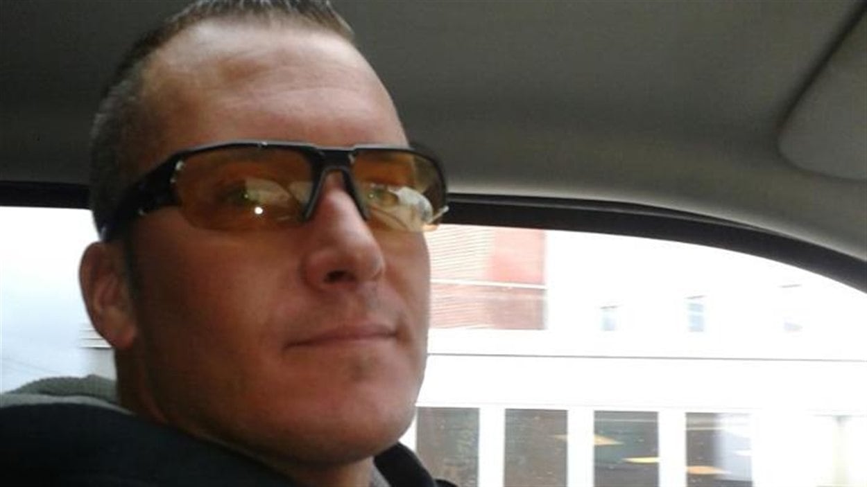 Le policier Alex Therrien congédié par la Ville de Sherbrooke | Radio ...