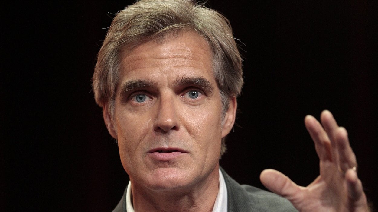 Vengeance : entrevue avec Henry Czerny, alias Conrad Grayson | Radio-Canada
