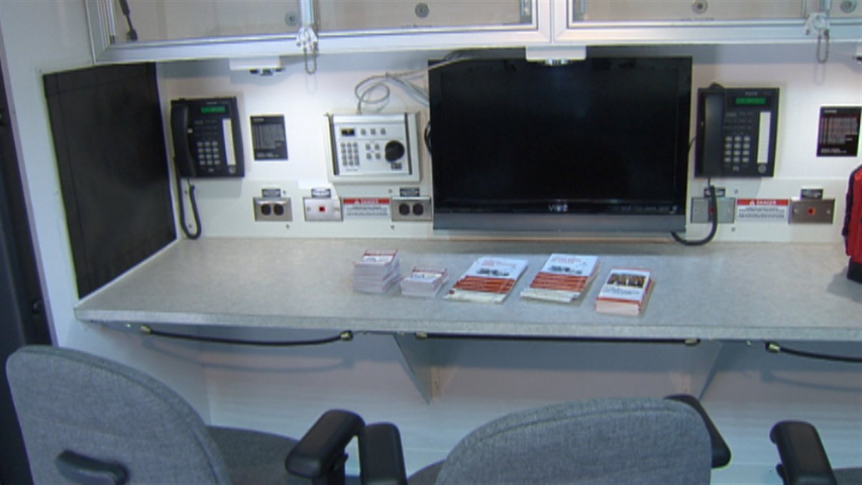 La Ville de Gatineau présente son nouveau poste de commandement | Radio ...