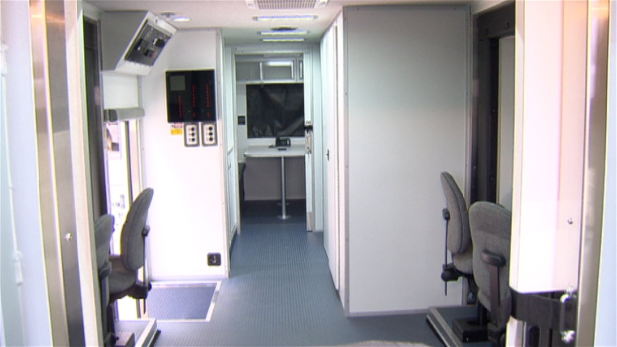 La Ville de Gatineau présente son nouveau poste de commandement | Radio ...