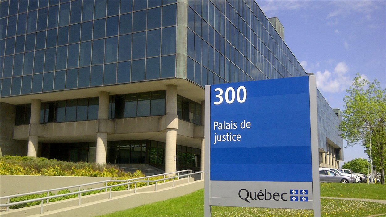 Haut fonctionnaire québécois coupable de voyeurisme | Radio-Canada